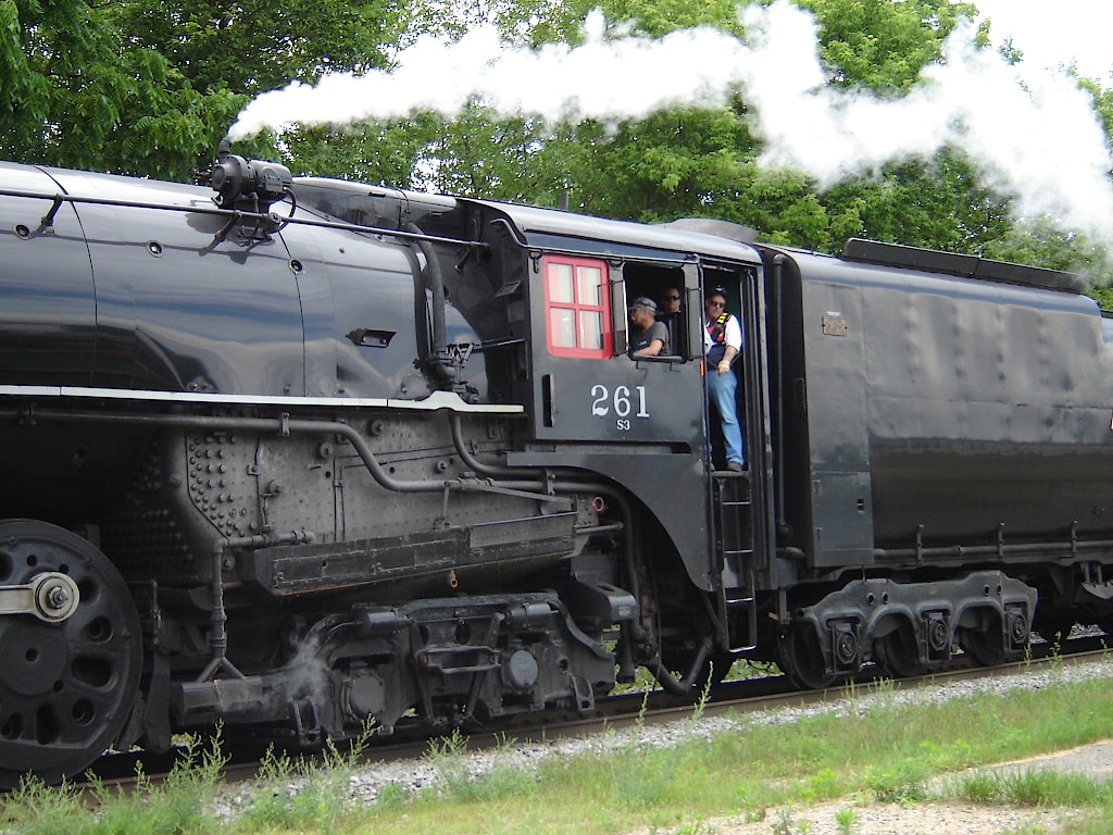 Engine 261 | Jonathan Bloy